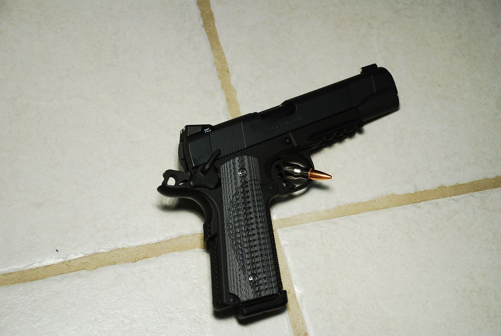 2 Tone Rail Gun ..........Pics!! | 1911 Firearm Addicts